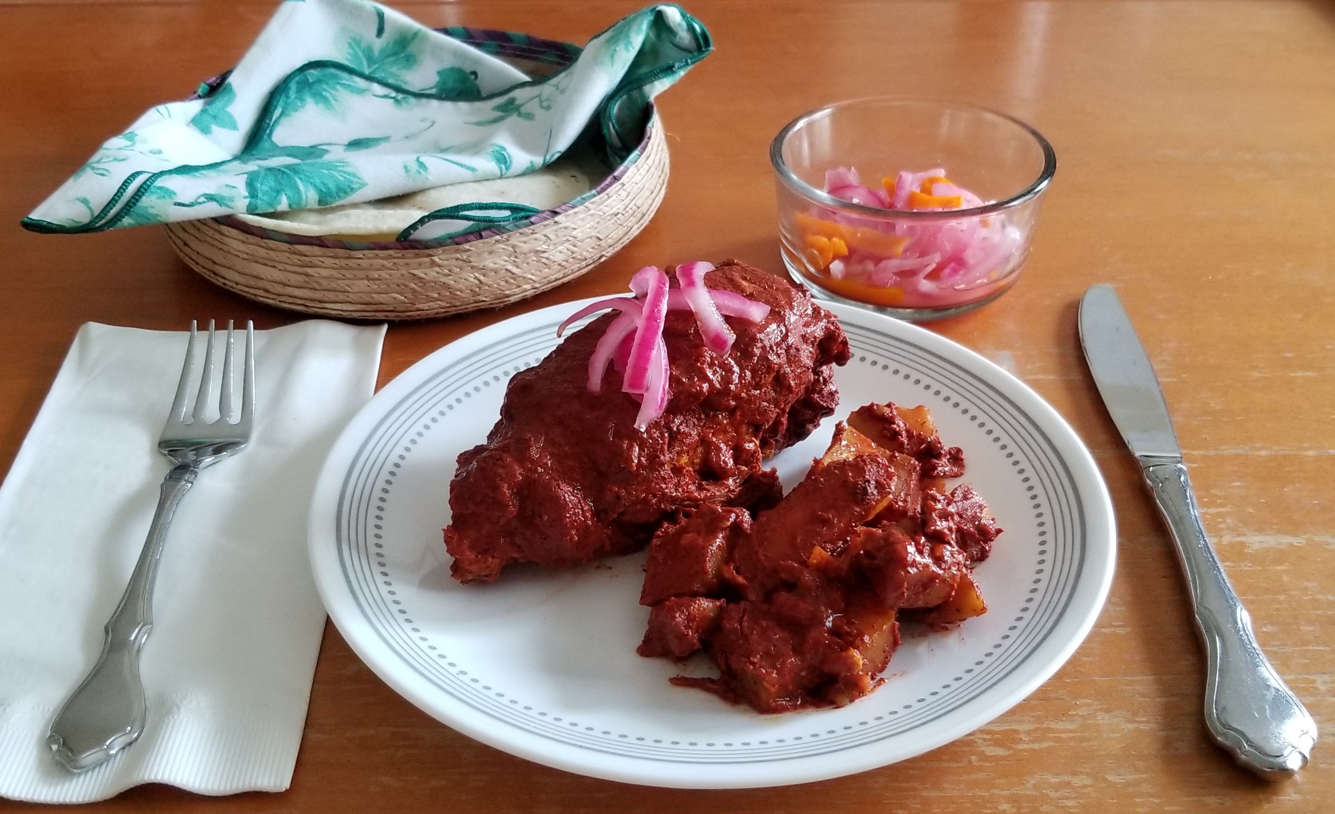 Slow Cooker Chicken in Annatto Sauce – My Slice of Mexico