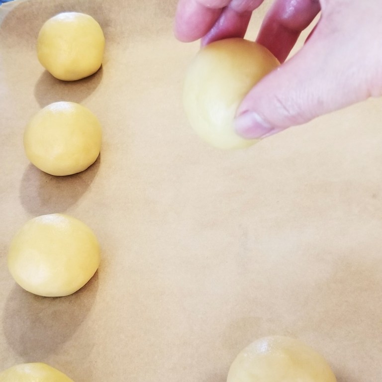 Traditional Sweet Bread – Yo-Yos (or Besos) – My Slice of Mexico