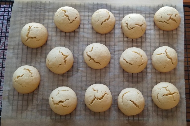 Traditional Sweet Bread – Yo-Yos (or Besos) – My Slice of Mexico