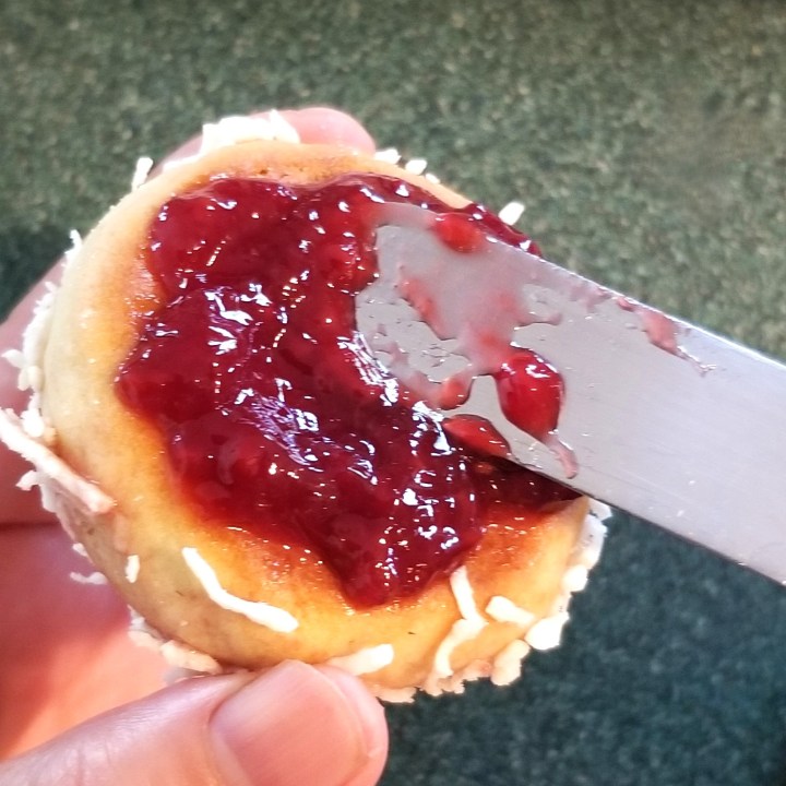 Traditional Sweet Bread – Yo-Yos (or Besos) – My Slice of Mexico